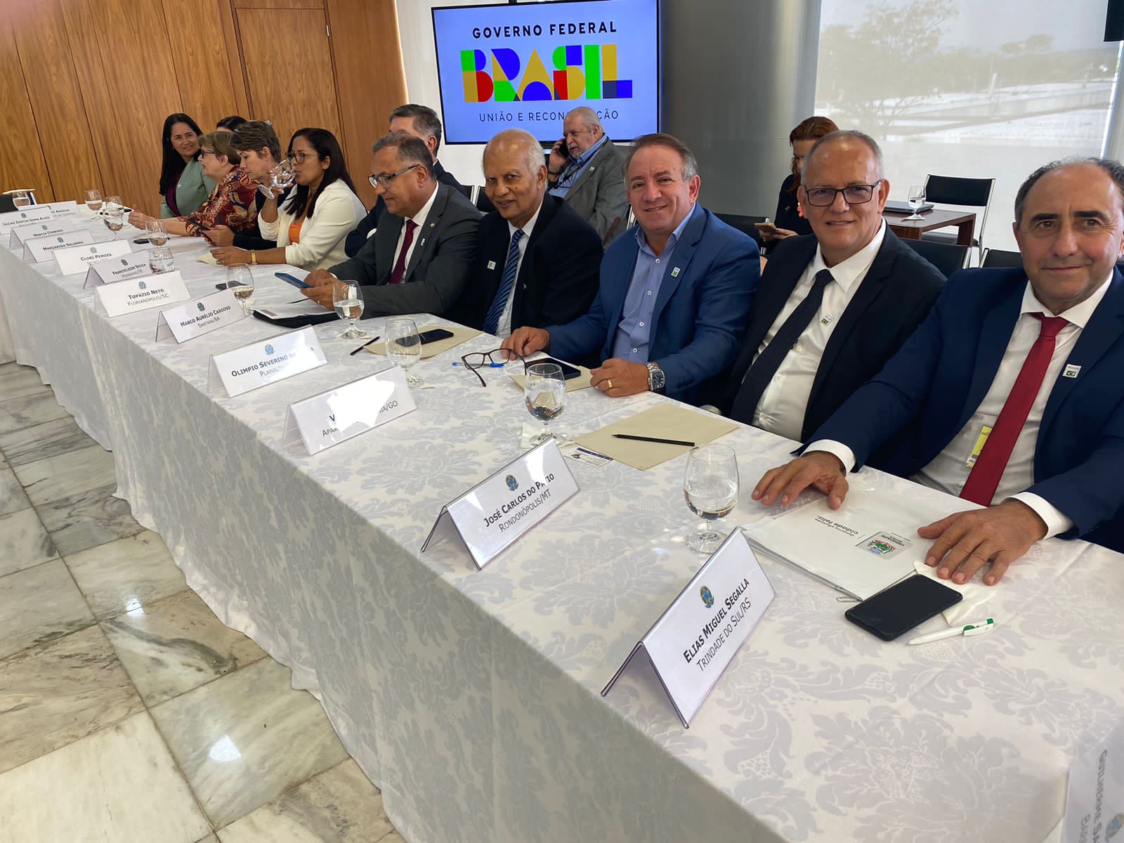 Vilmar participa de lançamento do Mãos à Obra e anúncio de reajuste na ...