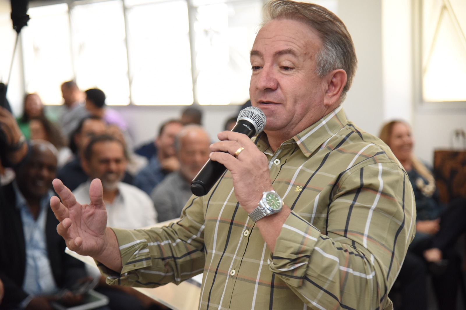 Vilmar Mariano empossa novos secretários de Educação e Relações ...